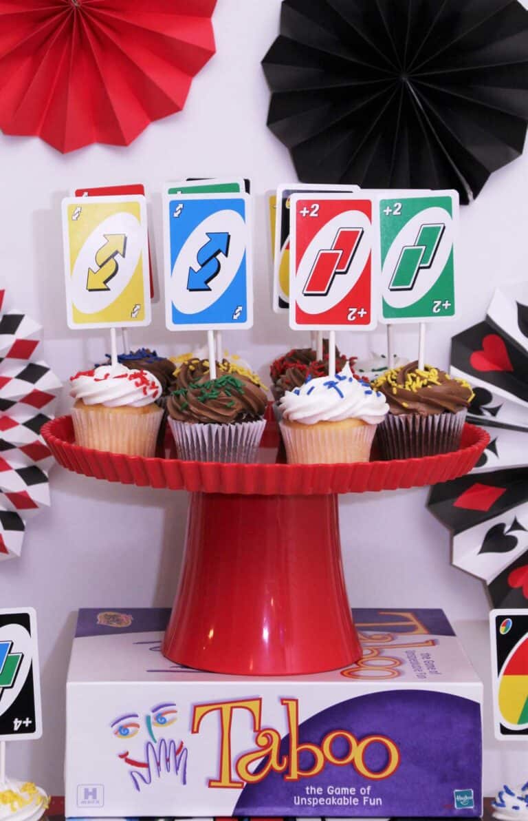 How to Style a HILARIOUSLY Simple Game Night! - Mimi's Dollhouse